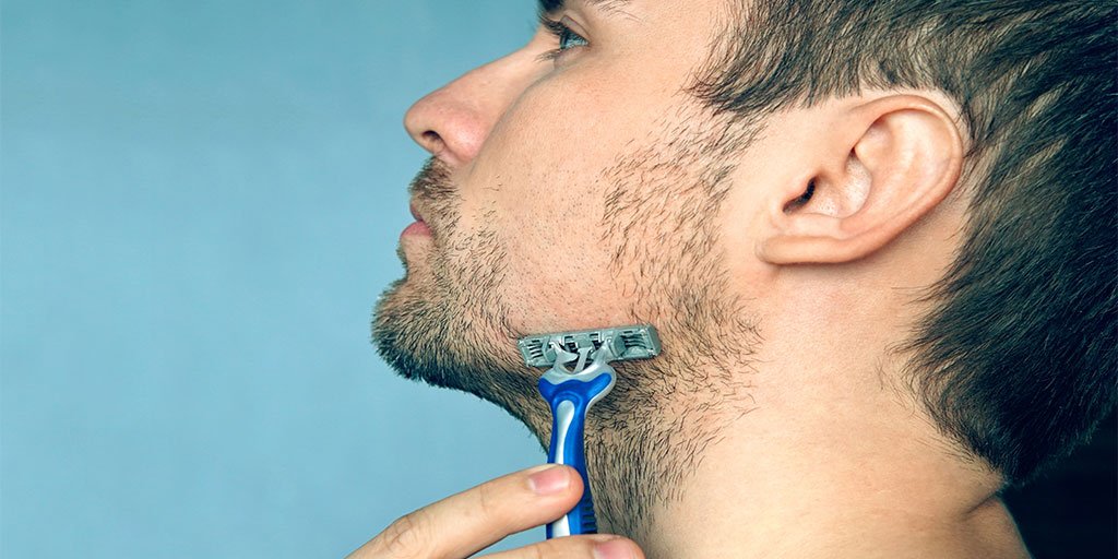 Wat veroorzaakt haarroos en hoe kom je er vanaf? Door La Roche-Posay